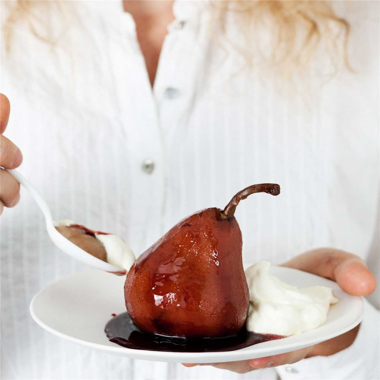 Poached Pears in Red Wine Sauce Recipe | Woolworths