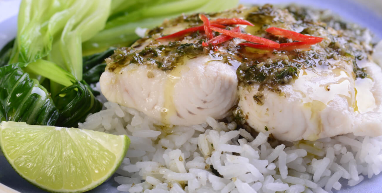 Ocean Chef Steam Ezy Fish In Garlic & Herb Sauce With Steamed Rice And ...