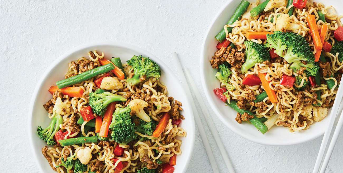 Beef chow mein with broccoli Recipe | Woolworths
